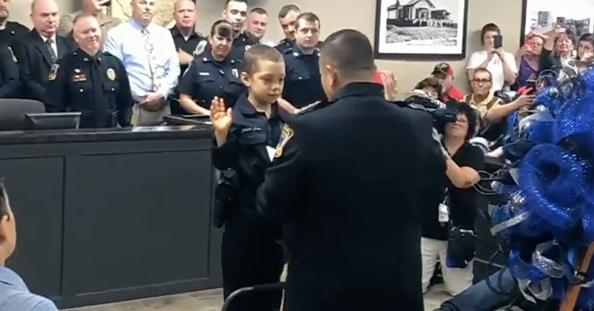 Terminal Cancer Can't Stop Her - Meet 6 Year Old Police Chief Abigail ...