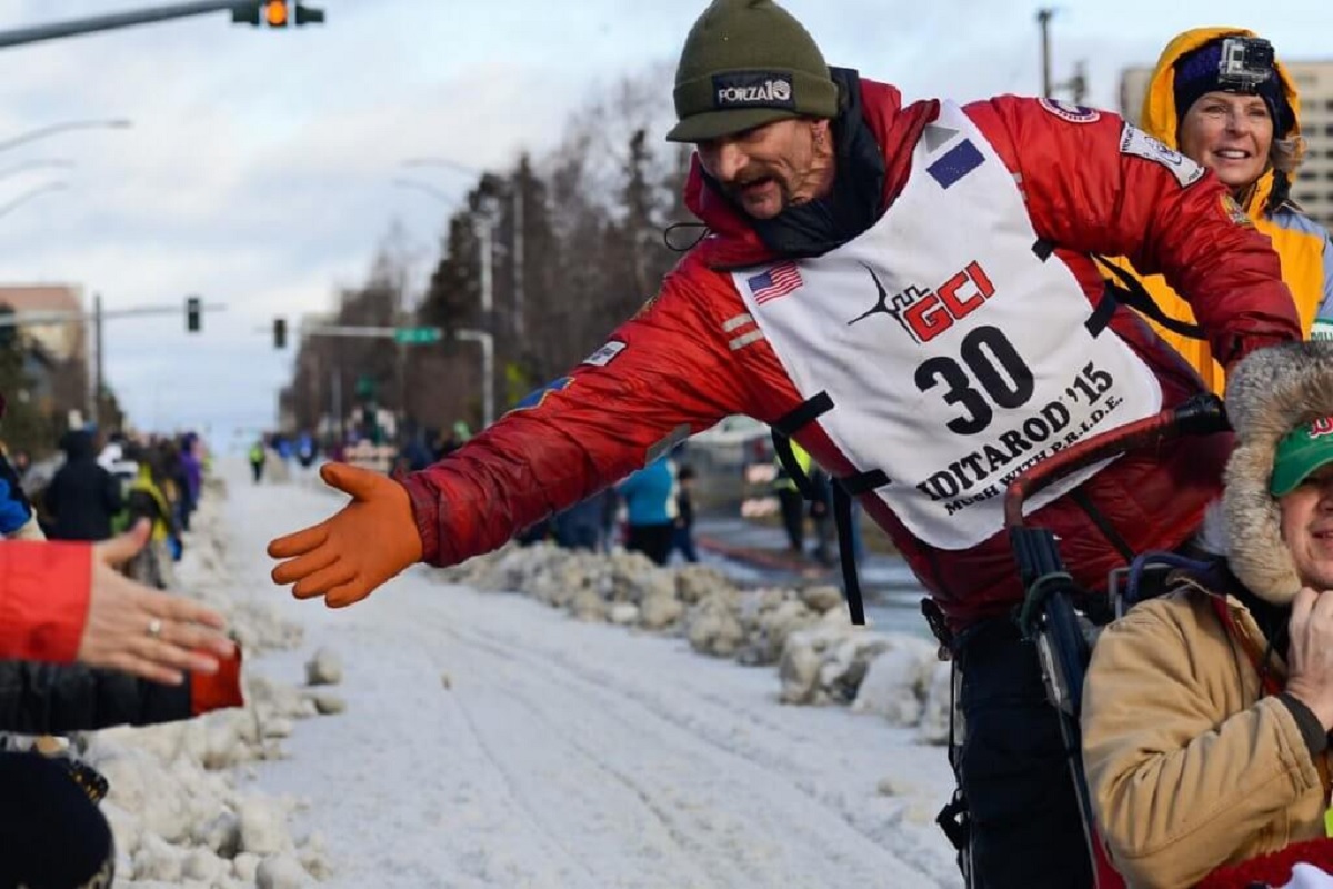 Remembering Famed Iditarod Dog Sled Racer And Throat Cancer Warrior ...