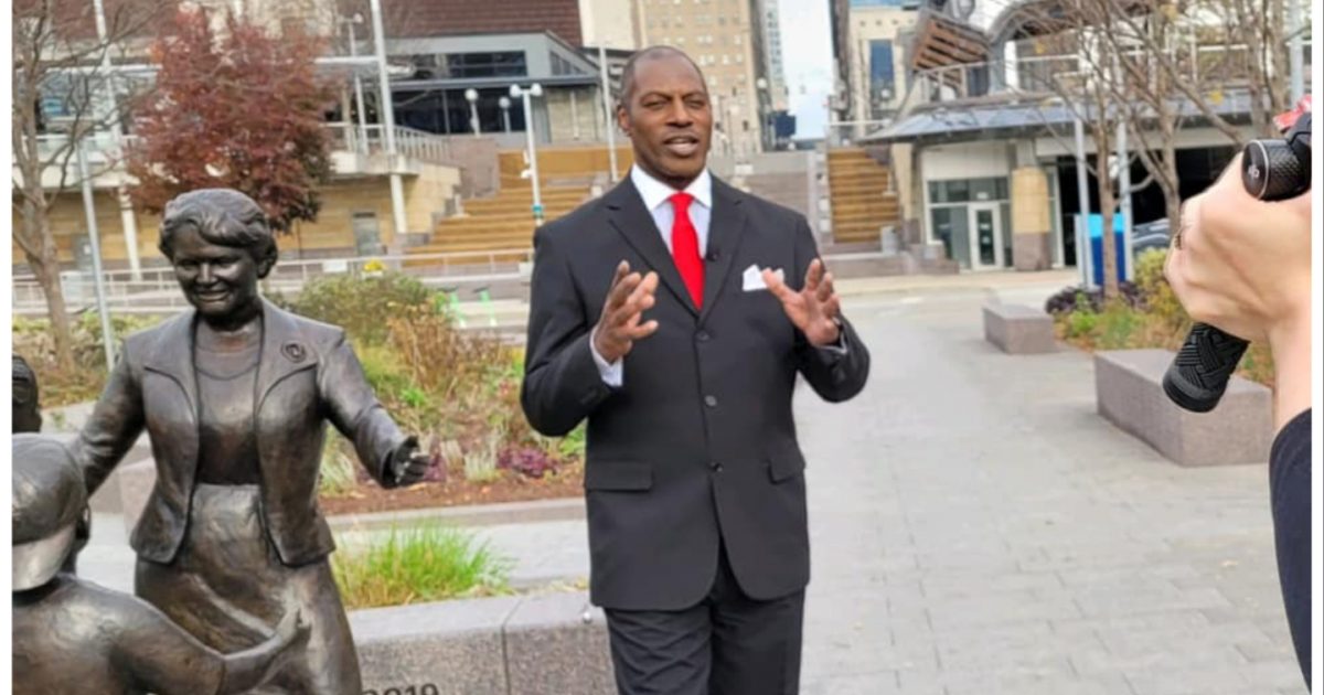 Cincinnati Newsman Courtis Fuller, 66, Juggling Cancer and TV Duties